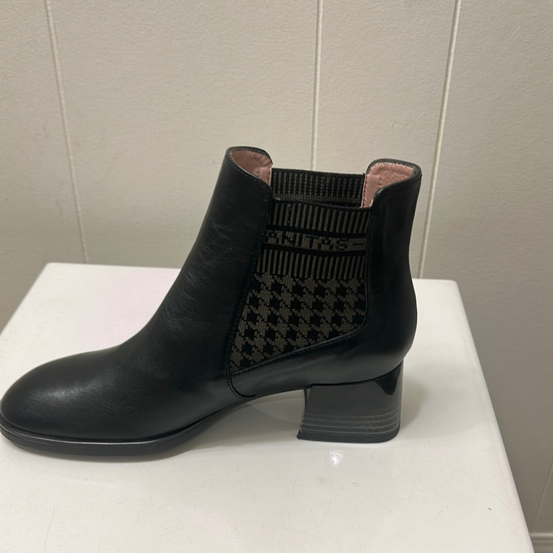 Hispanitas H1233017 Charlize Boot FW23 – Elegant Steps